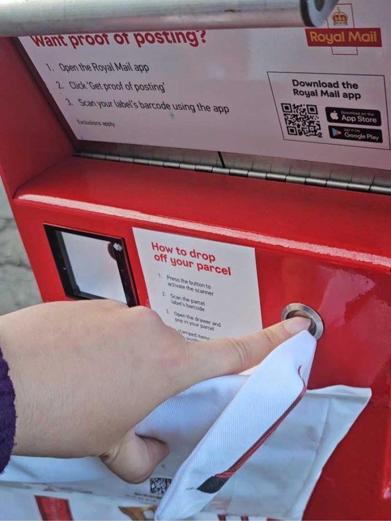 SEPTEMBER 2025 - ROYAL MAIL DELIVERS SOLAR-POWERED POSTBOXES NATIONWIDE ...